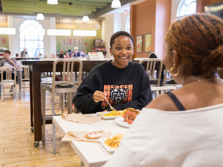 Mercer Dining | Mercer University Admissions